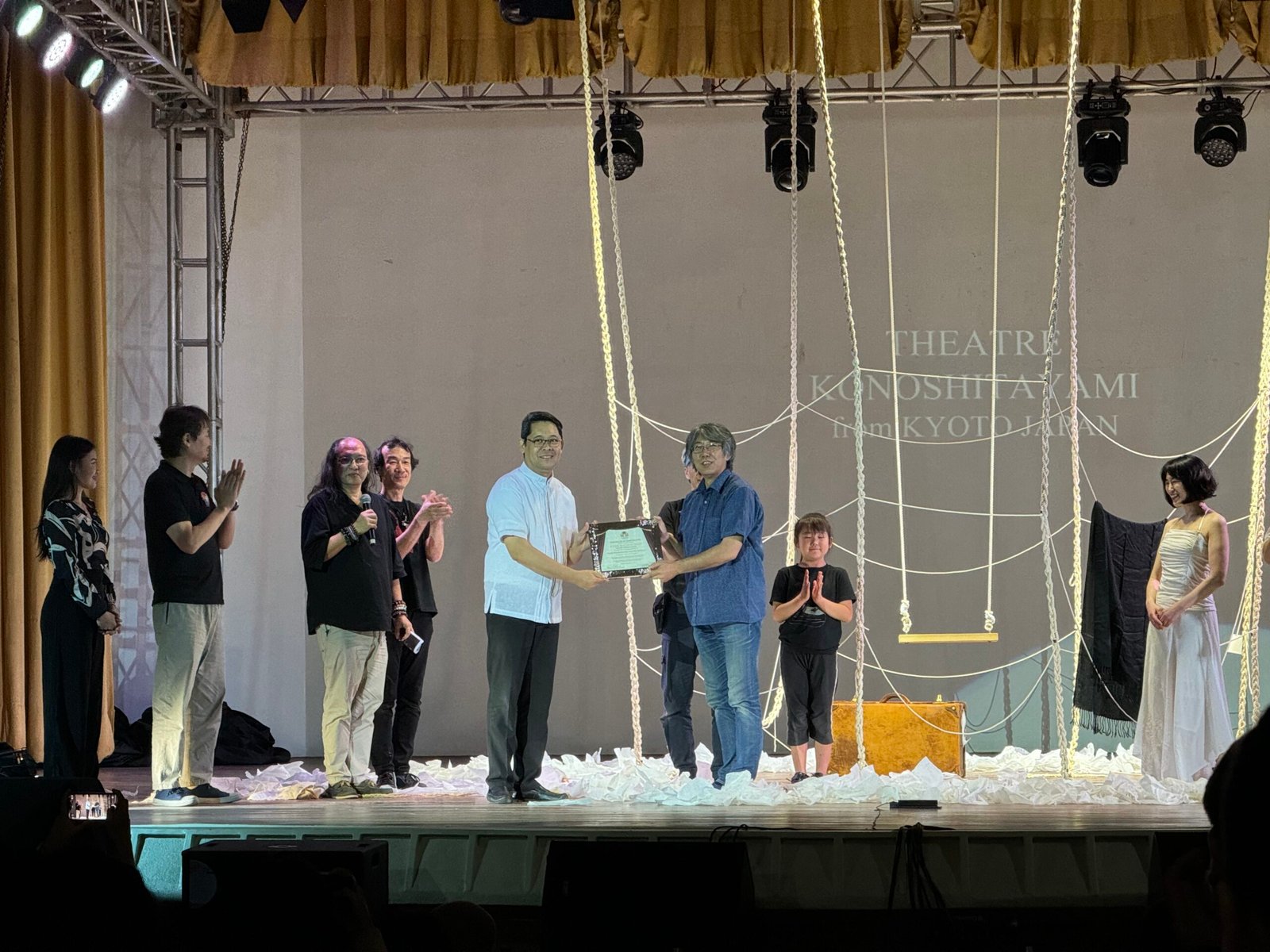 Cebu Festival Bridges Cultures with “Paper Balloon” and “Bear” – Cebu ...